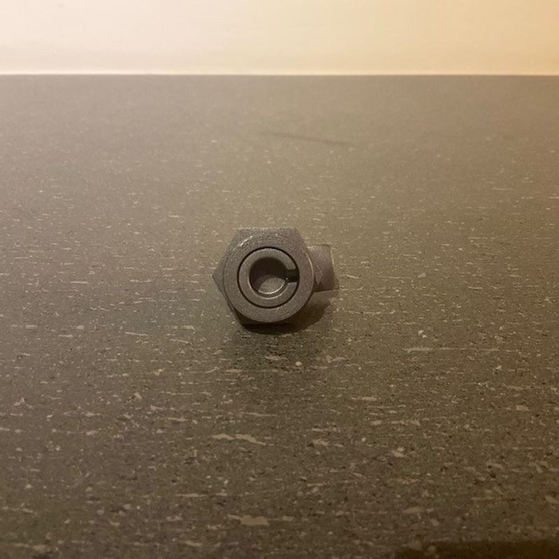 SLOT LIP ZWARTE 27MM DIAM.10 GAT IN DE DEUR 22MM